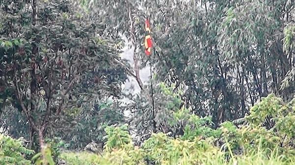 Kuki militants build bunkers, hoist flag : 28th jun23 ~ E-Pao! Headlines