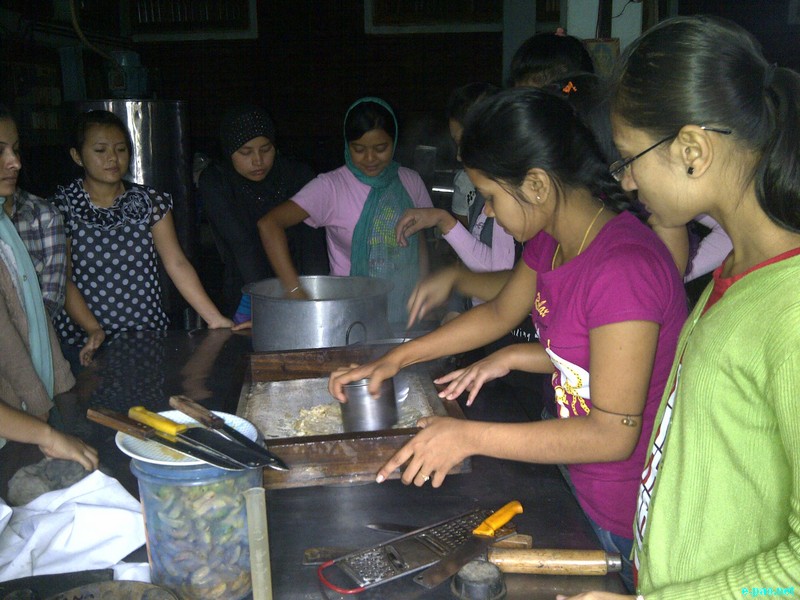 Training on fruit and vegetable processing and bakery completed 20121010